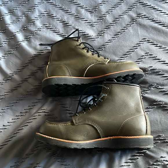 Red Wing Shoes | Shoes | Red Wing Classic Moc Alpine | Poshmark